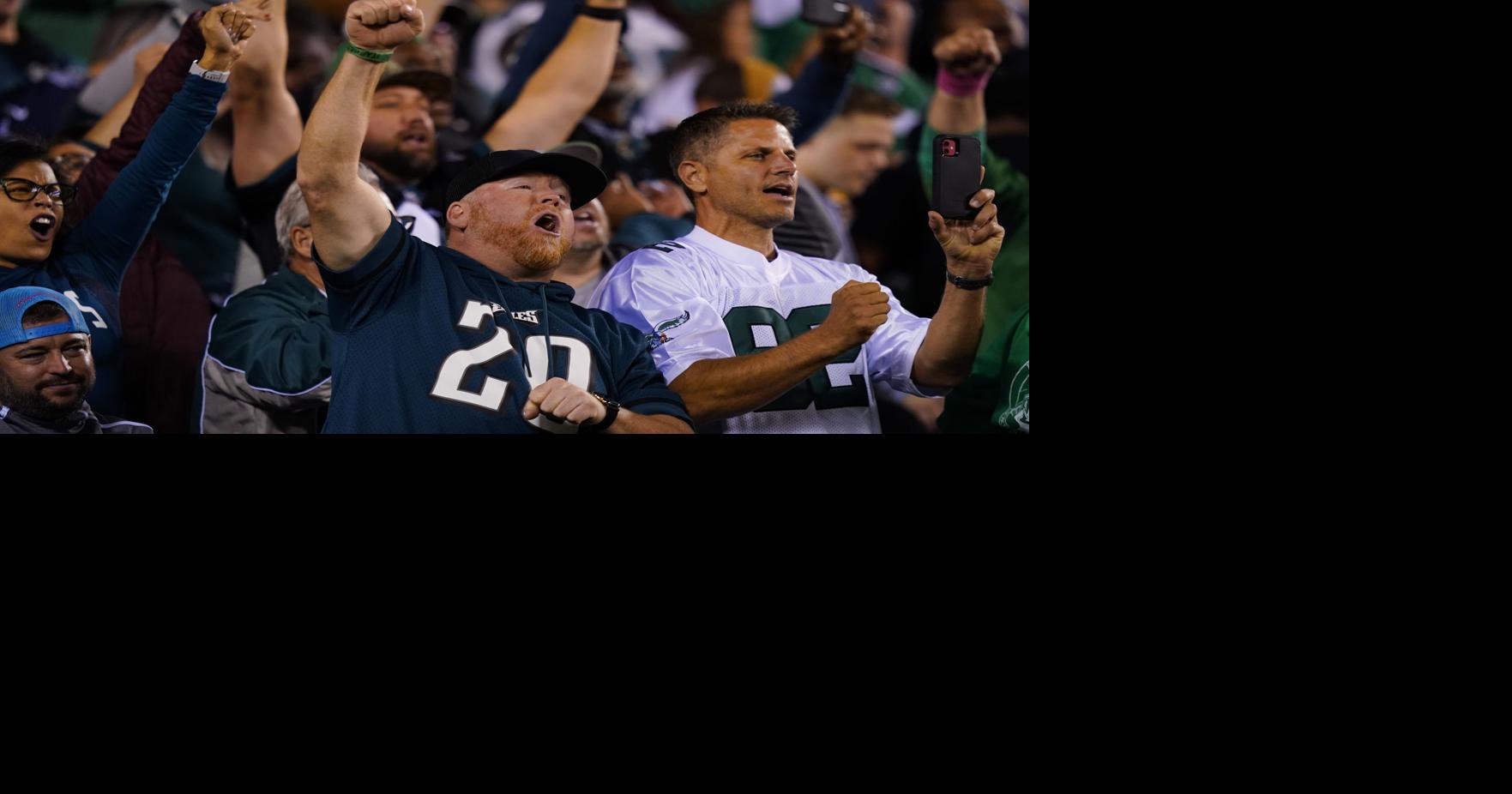 PHOTOS Eagles beat Dallas to improve to 6-0