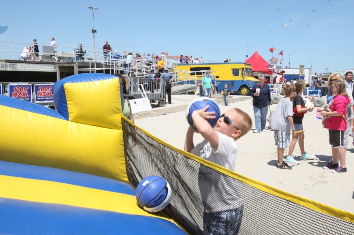 Wildwood throws beach party to mark its centennial