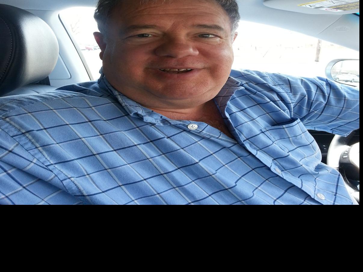 Food critic Ed Hitzel dies