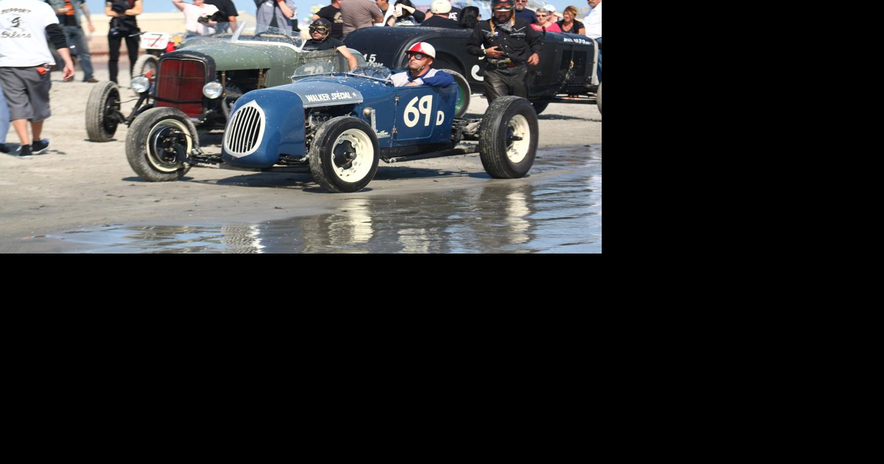 Gentlemen start their engines on Wildwood beach