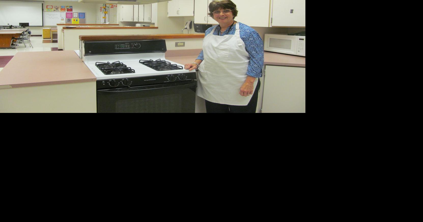 Retiring Galloway Middle School life skills teacher is 'like a mom' to ...