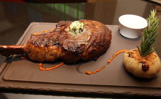 Multiple Personalities: Scarduzio's Steak Sushi Lounge offers something ...