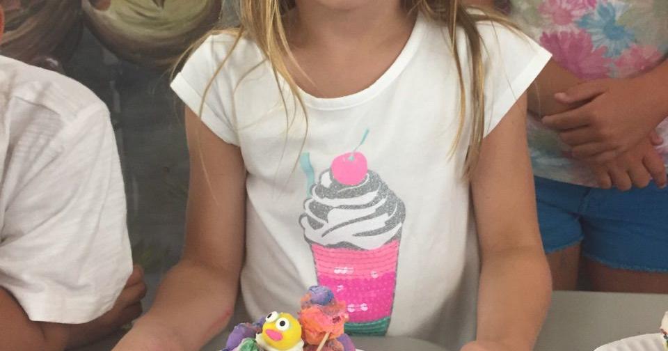 Children craft with the Absecon Cultural Arts Alliance