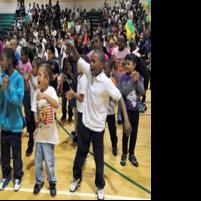 Uptown School complex rewarded for reading 28,000 books with free concert