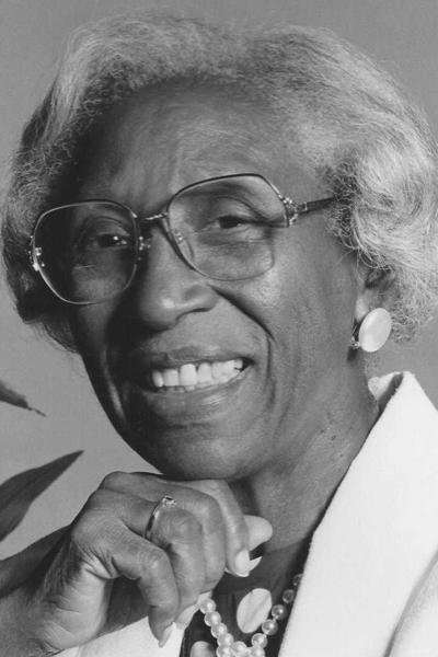 HUNTER, EVELYN (nee Jones)