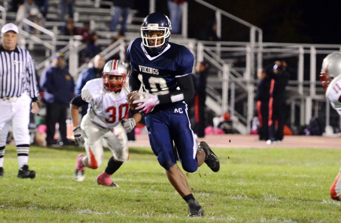 Atlantic City rolls over Vineland 30-16 despite six turnovers