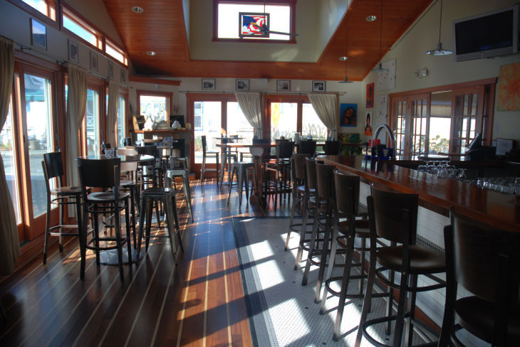 Steve and Cookie’s offers great food and drinks in Margate