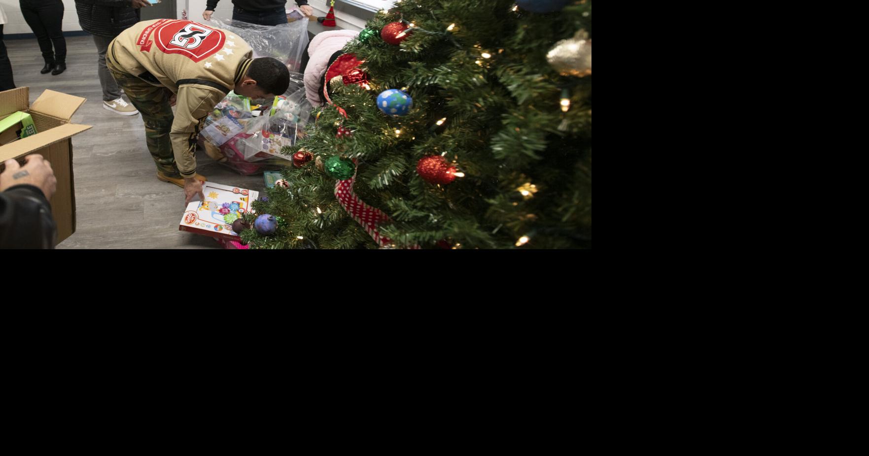 Boxers deliver toys to Boys & Girls Clubs in Atlantic City