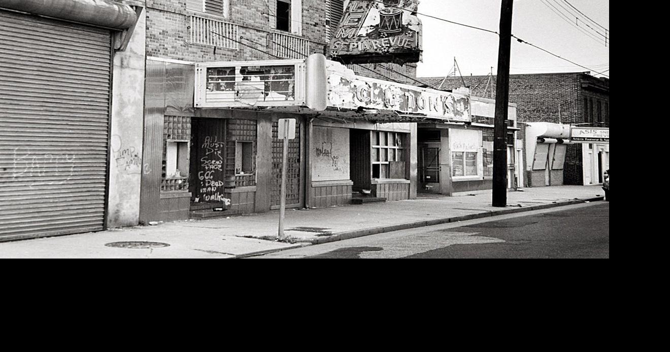 Club Harlem opens and demolished