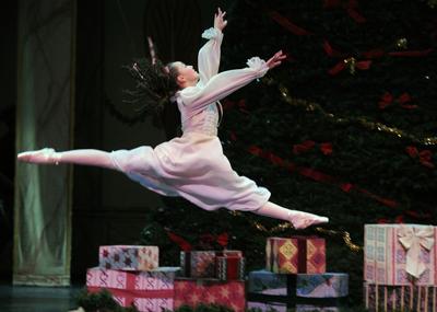 Atlantic City Ballet puts on free performance at Kennedy Plaza Saturday