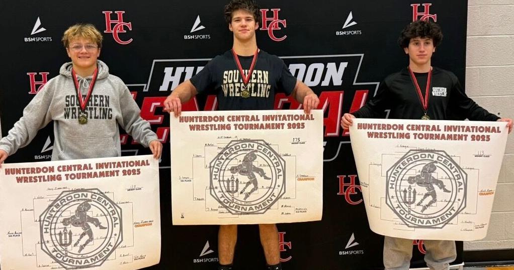 3 Southern wrestlers win titles at Hunterdon Central tourney