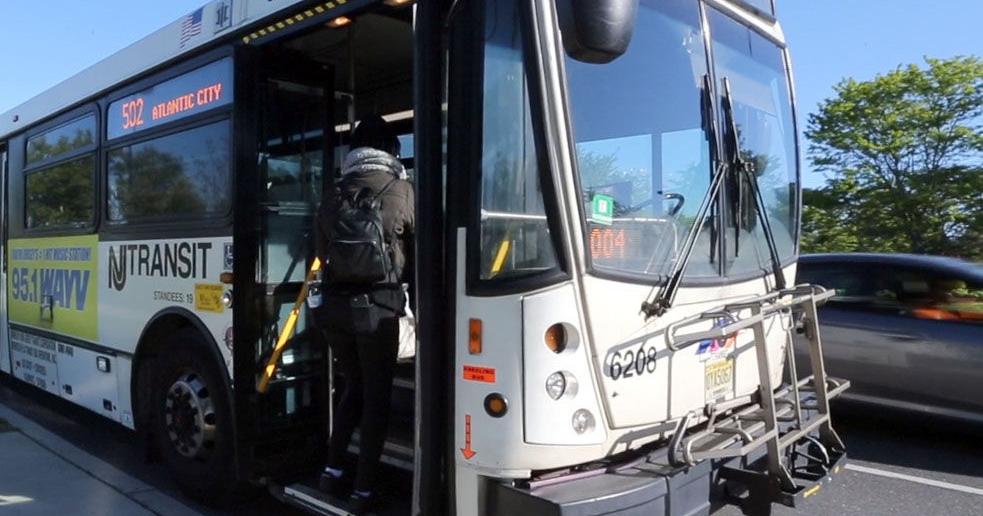 4 hospitalized after NJ Transit bus crash on Atlantic City Expressway