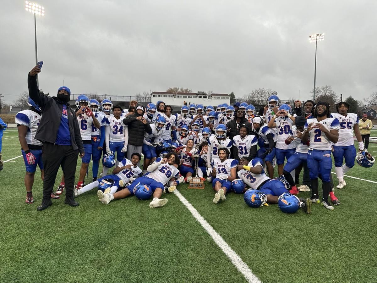 Millville erupts for 5 TDs in second half to beat Vineland
