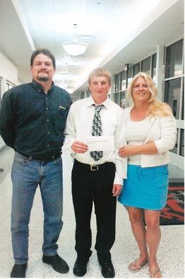 Anthony Ricci receives Donald Dowling scholarship