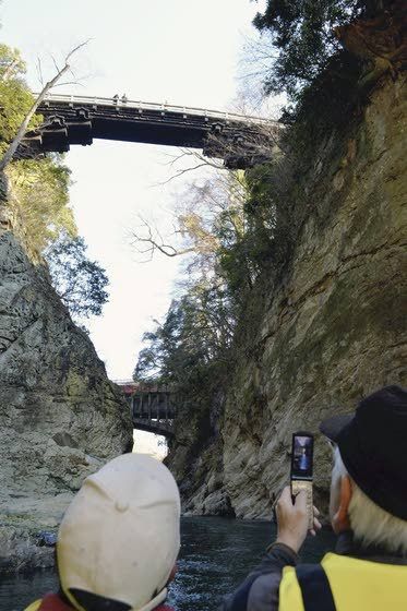 Boat tour to start showing off Japan's 'monkey bridge' | Lifestyles ...