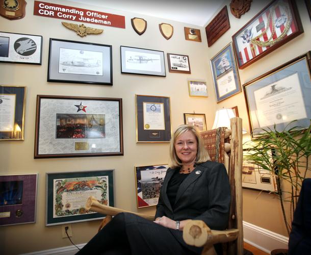 Retired Navy combat pilot inspires women to aim high