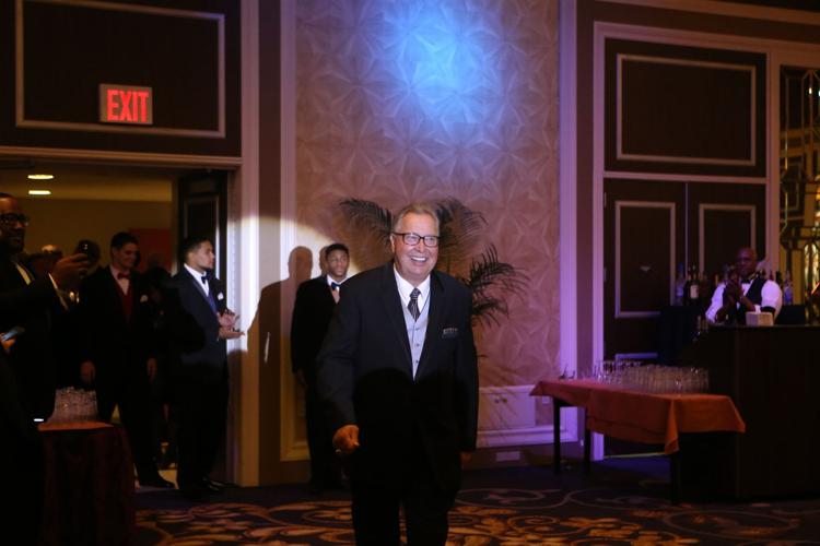 Maxwell Awards honor football's best in Atlantic City