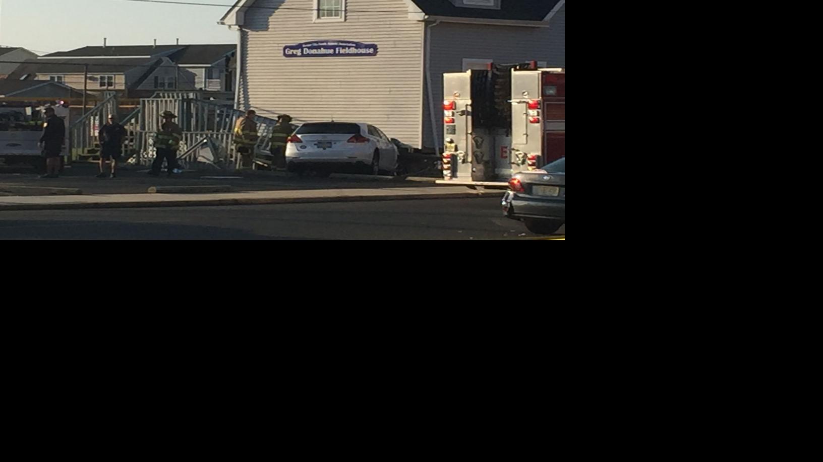 Suv Slams Into Greg Donahue Fieldhouse In Oc Latest Headlines