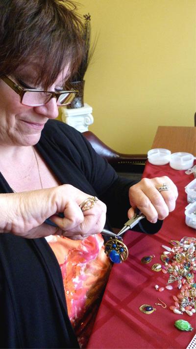 Making bling is her charitable thing