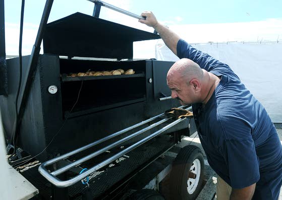 Guitar Riffs and BBQ Sauce: Blues festival and barbecue championship ...