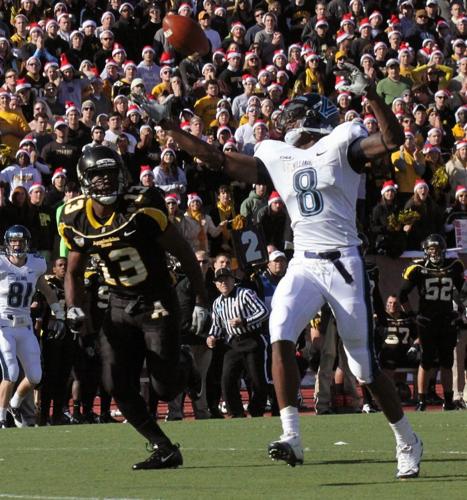 St. Joseph graduate Norman White makes highlights with catches, not ...