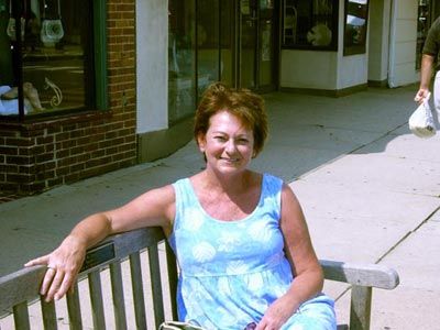 Who is Linda MacIntyre?