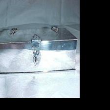 Antiques & Collectibles: Sheffield cigarette box is quality silver plate