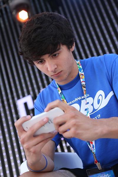 Mays Landing teen wins $300,000 playing cellphone game