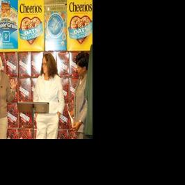 ShopRite honors two employees for aiding in the fight against hunger