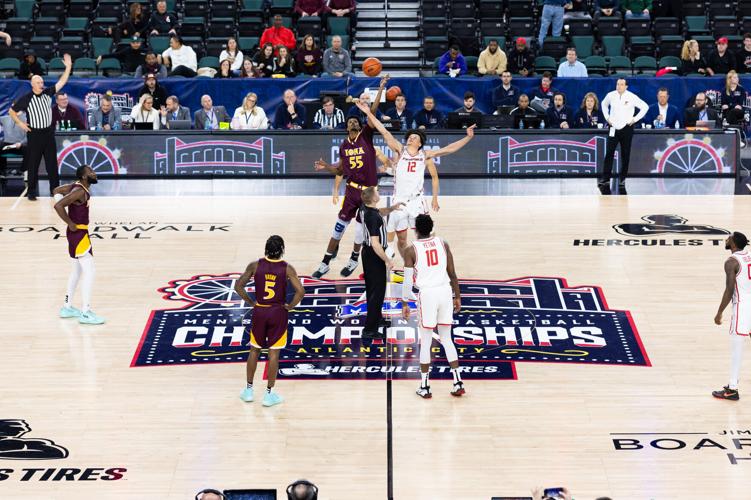 Caleb Fields' big shots lead Fairfield to MAAC semifinals