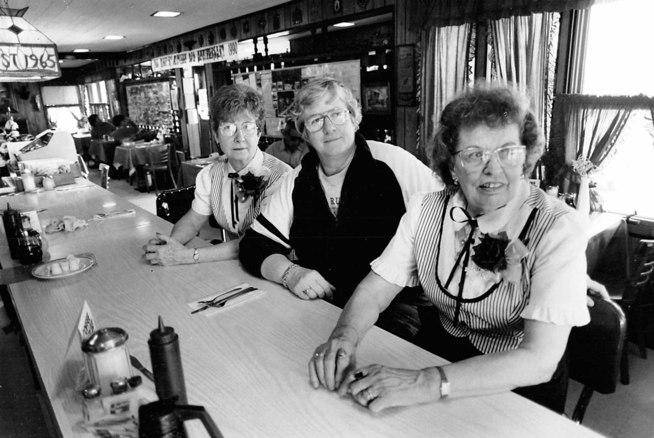 Former Henny’s comes down in Stone Harbor