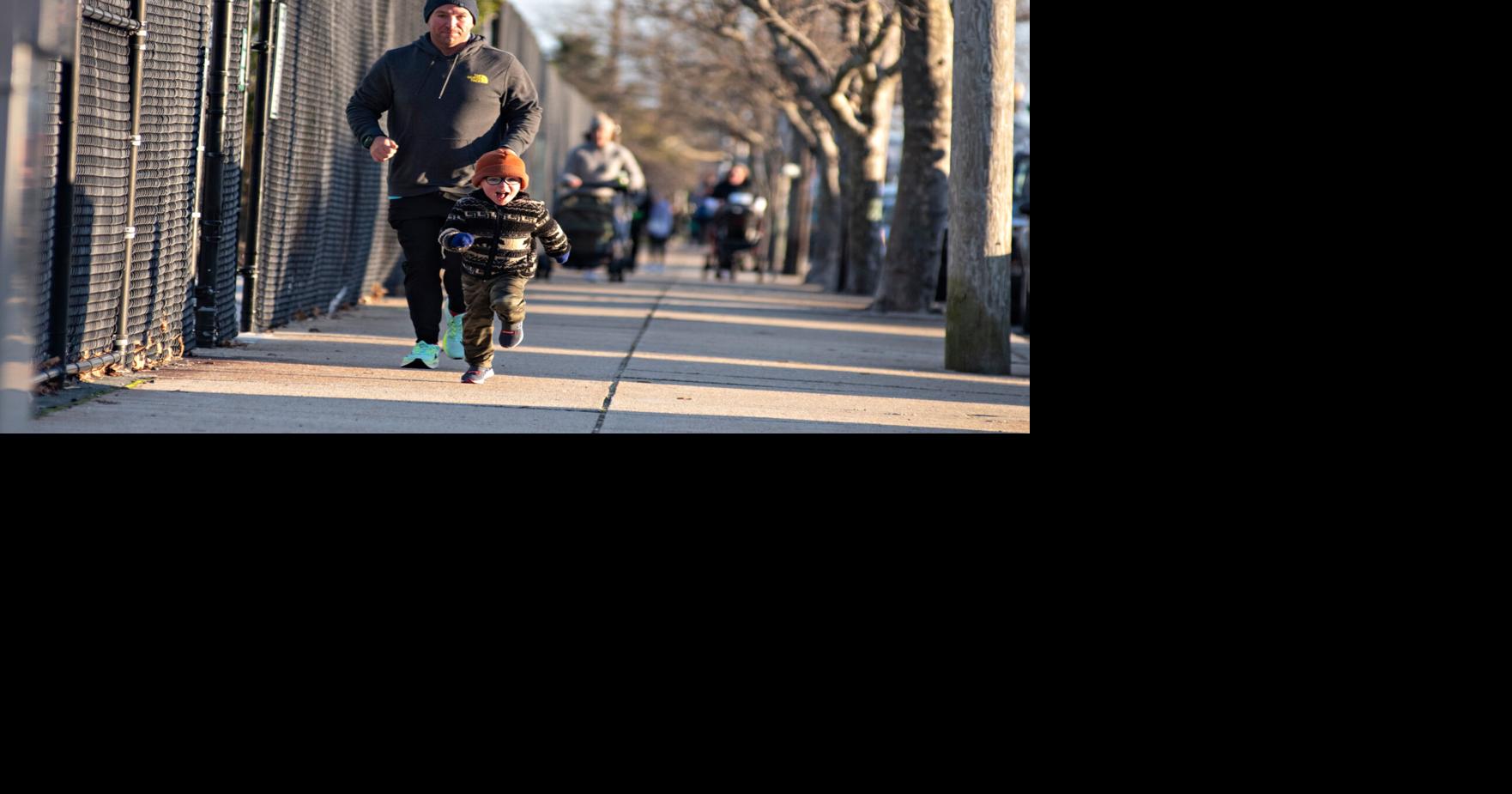 Community comes together for start of Hanukkah in Margate