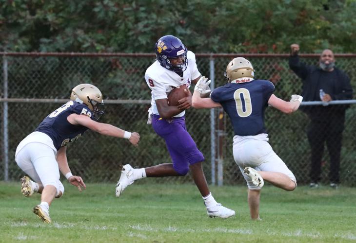 Camden scored 28 straight points to beat Holy Spirit 28-14