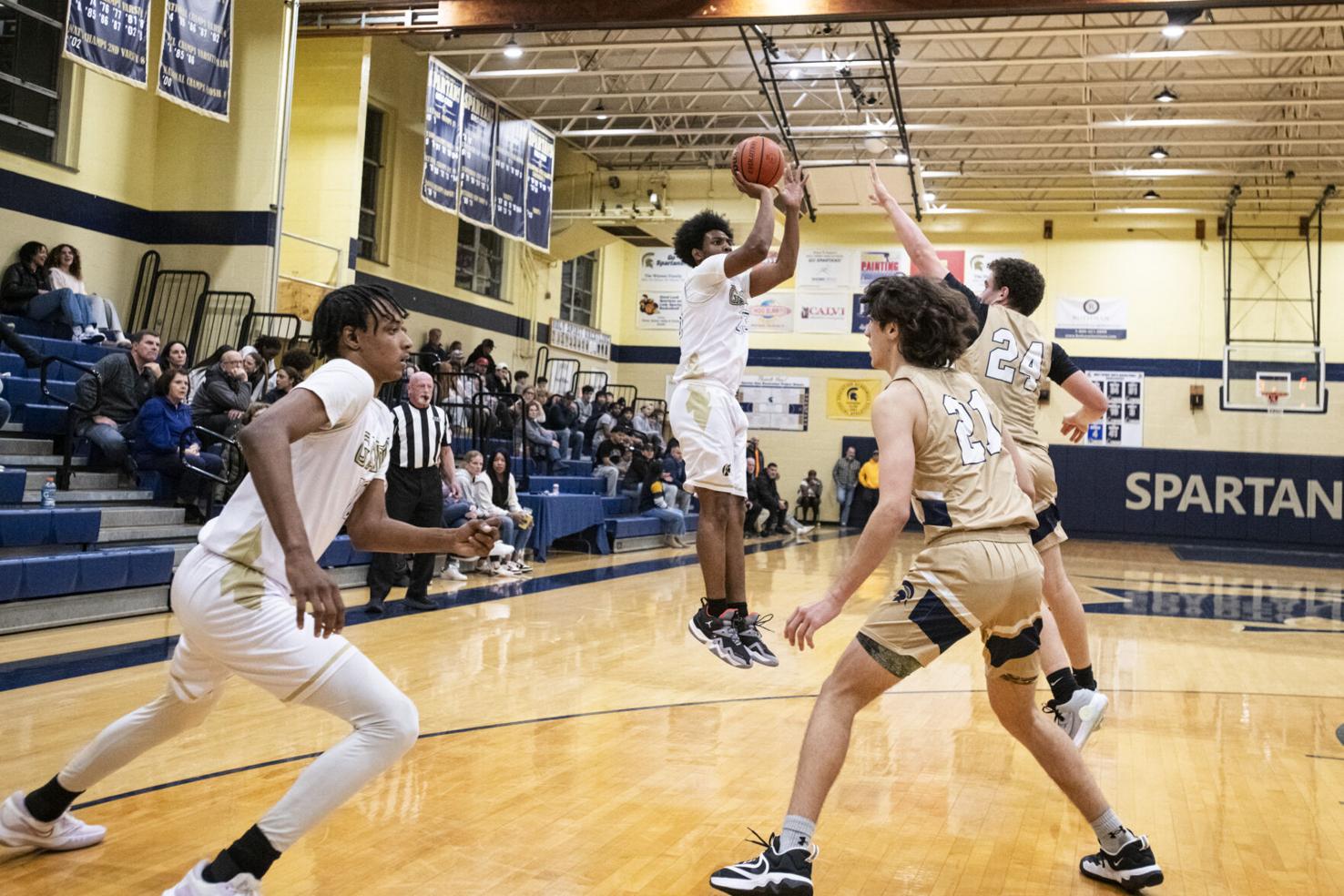 Holy Spirit Boys Basketball Hosts Absegami