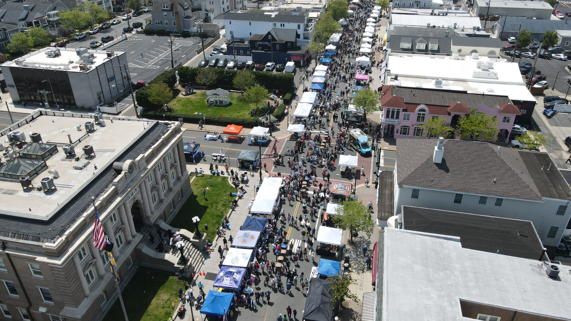 Hundreds turn out for Ocean City Spring Block Party