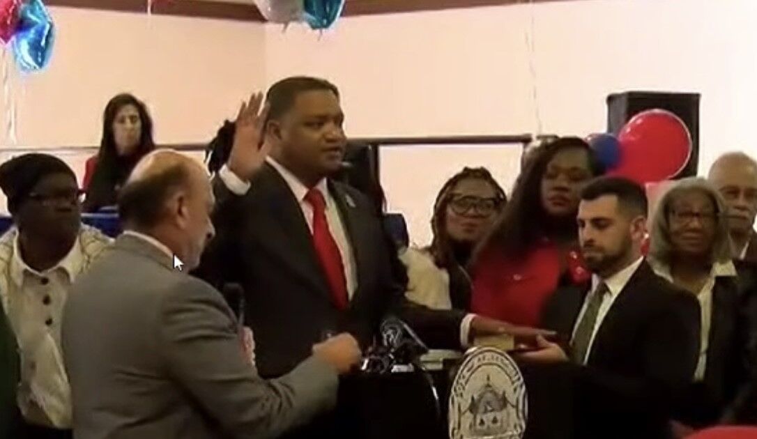 Atlantic City Mayor Small calls for unity as he's sworn in for another term