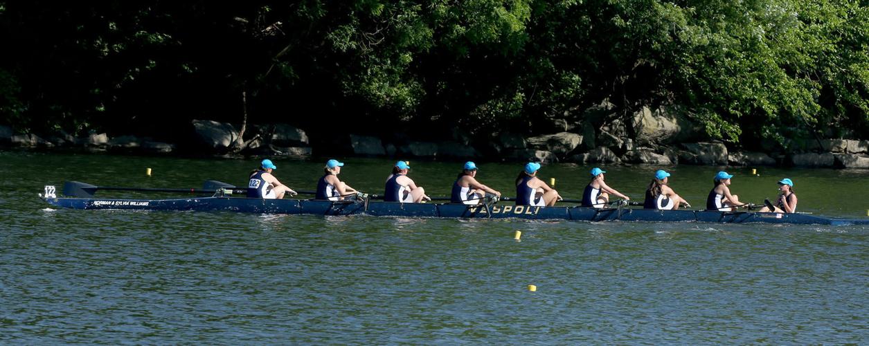 Four area boats reach Stotesbury finals; four varsity 8s make semis