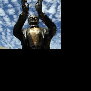 Bert Parks Statue in Atlantic City