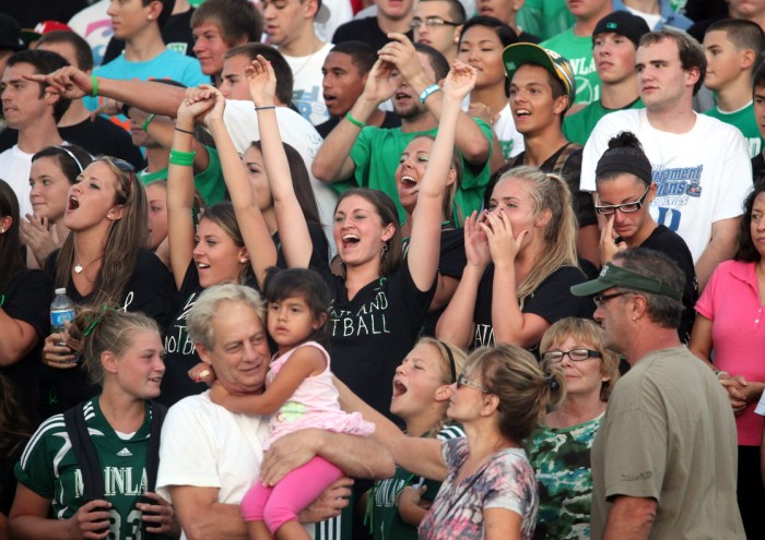 Mainland Regional High School opens its football season on an emotional ...