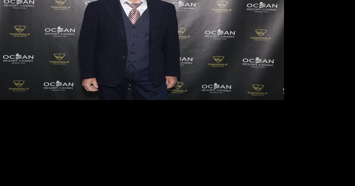 David Feherty takes a swing at Ocean Resort Casino's Top Golf Swing Suite