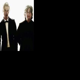 Hanson brings intimate show to Ego at Taj Thursday