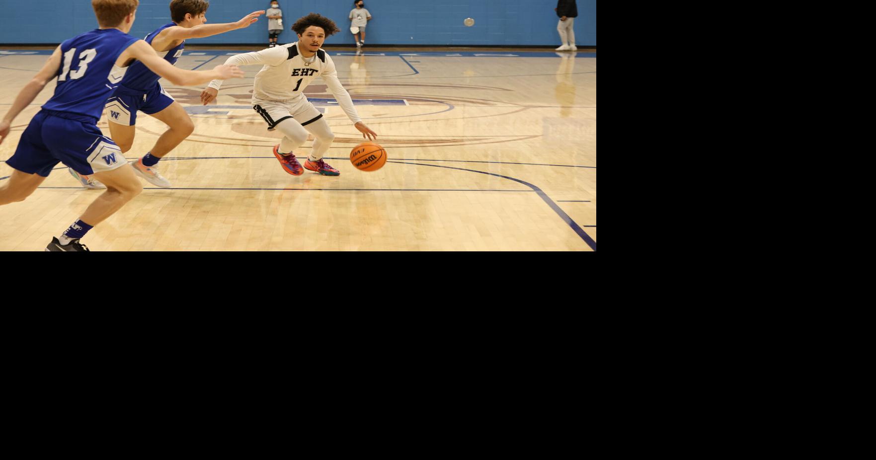 PHOTOS EHT-Williamstown boys basketball at Battle by the Bay