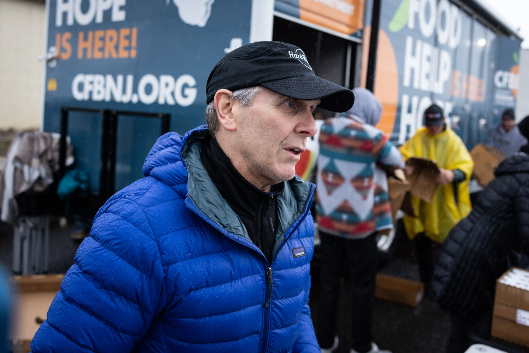 Casino execs, workers hand out food to community in Ventnor