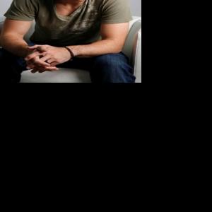 'Idol' winner Allen remains humble