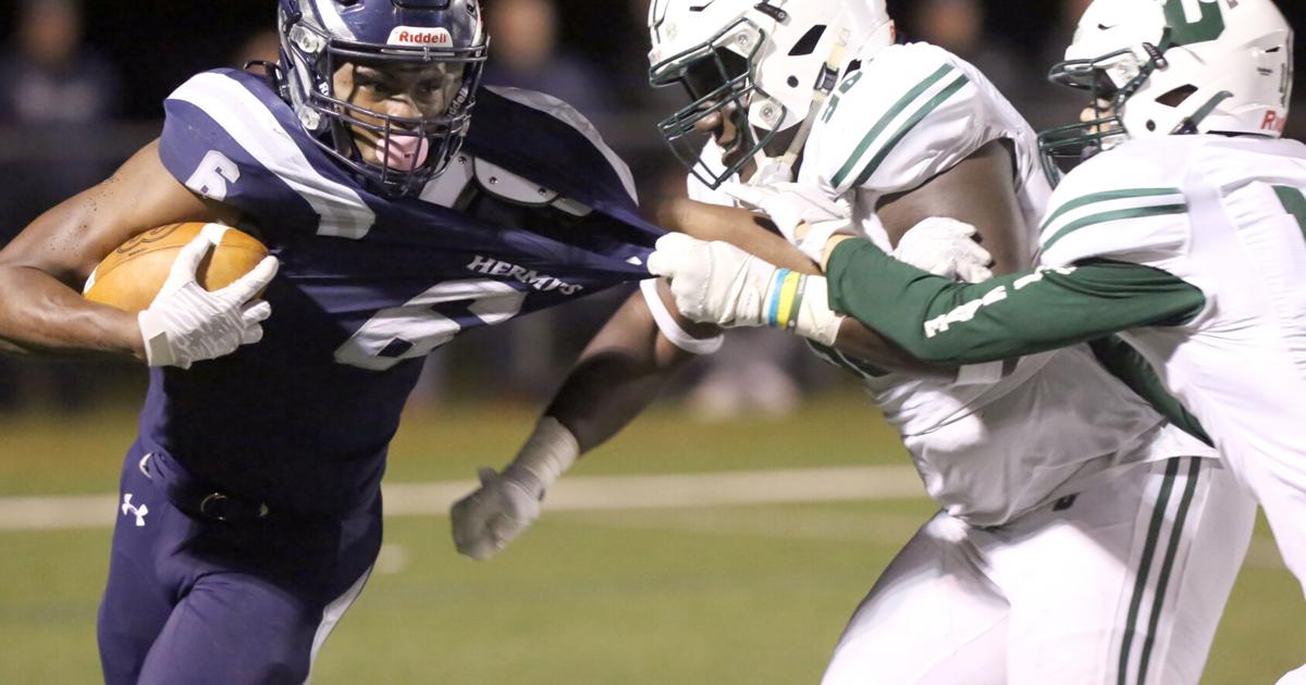 St Augustines Kanye Udoh Commits To Army For Football