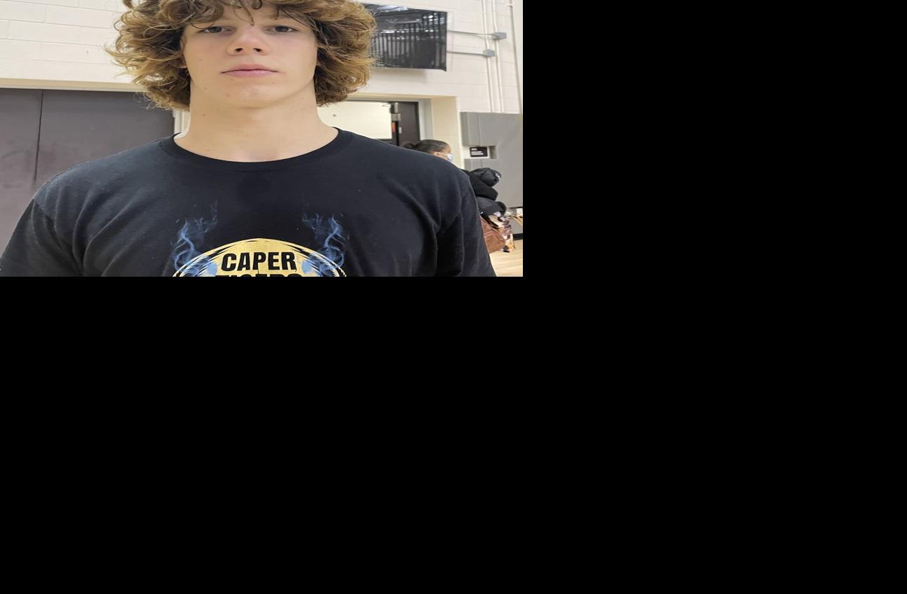 Marcus Hebron, Brock Zurawski win their 2 bouts, Lower splits with ...