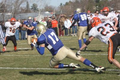 Braham football Bombers subdue Lions | Sports | presspubs.com