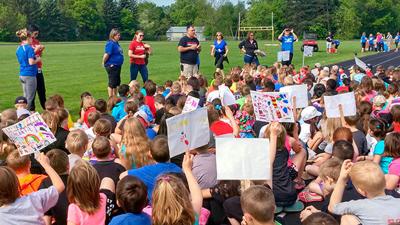 Blue Heron Elementary walks for local hunger | News | presspubs.com