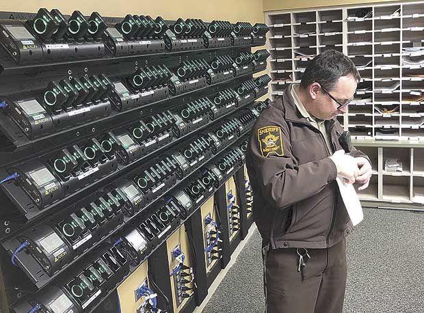 Sheriff’s office launches body cameras in jail, courts | News ...