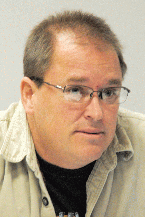 Thief drives away with snowplow | News | presspubs.com